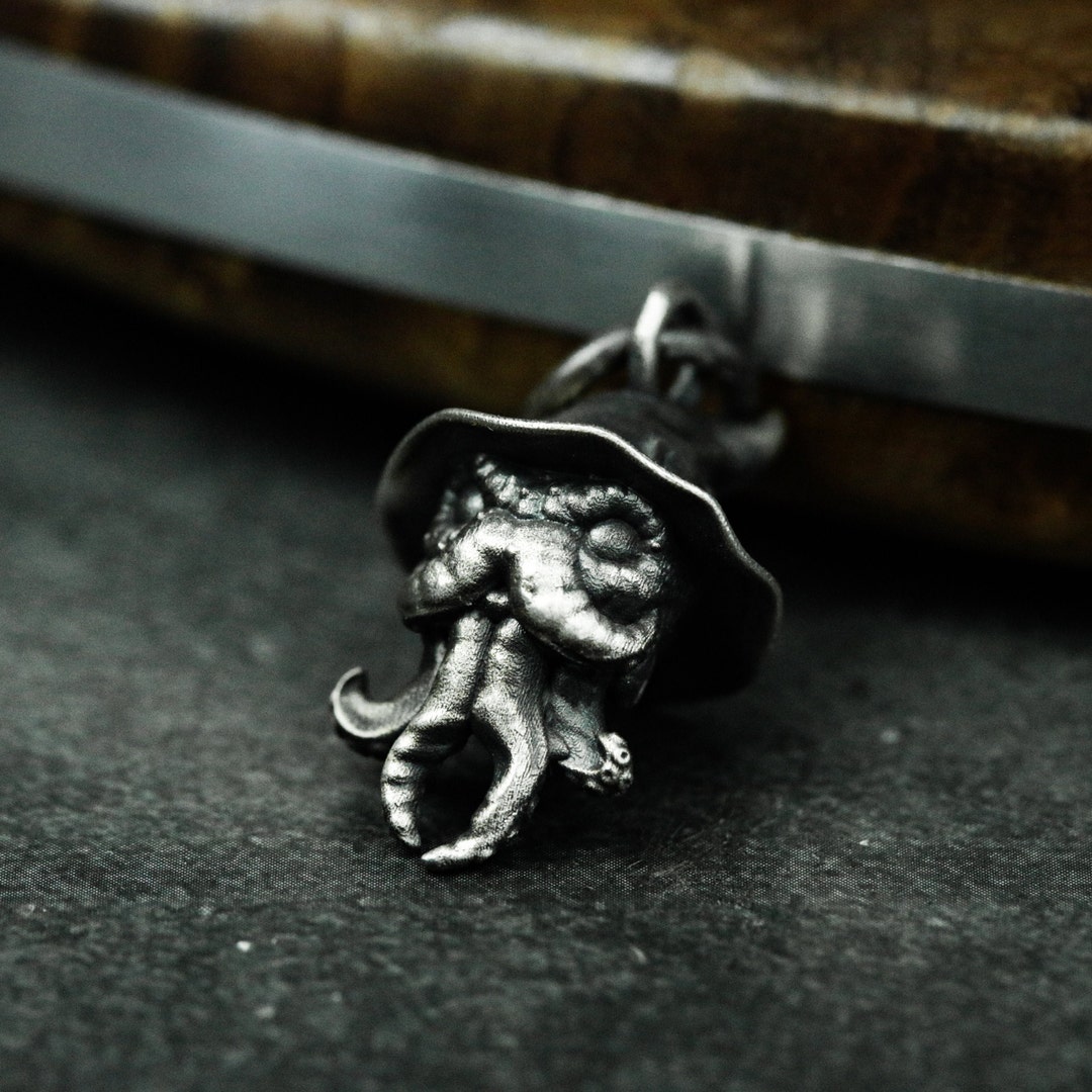 Hooded Cthulhu Octopus 925 Silver Pendant - Cartoon Cthulhu Necklace ...