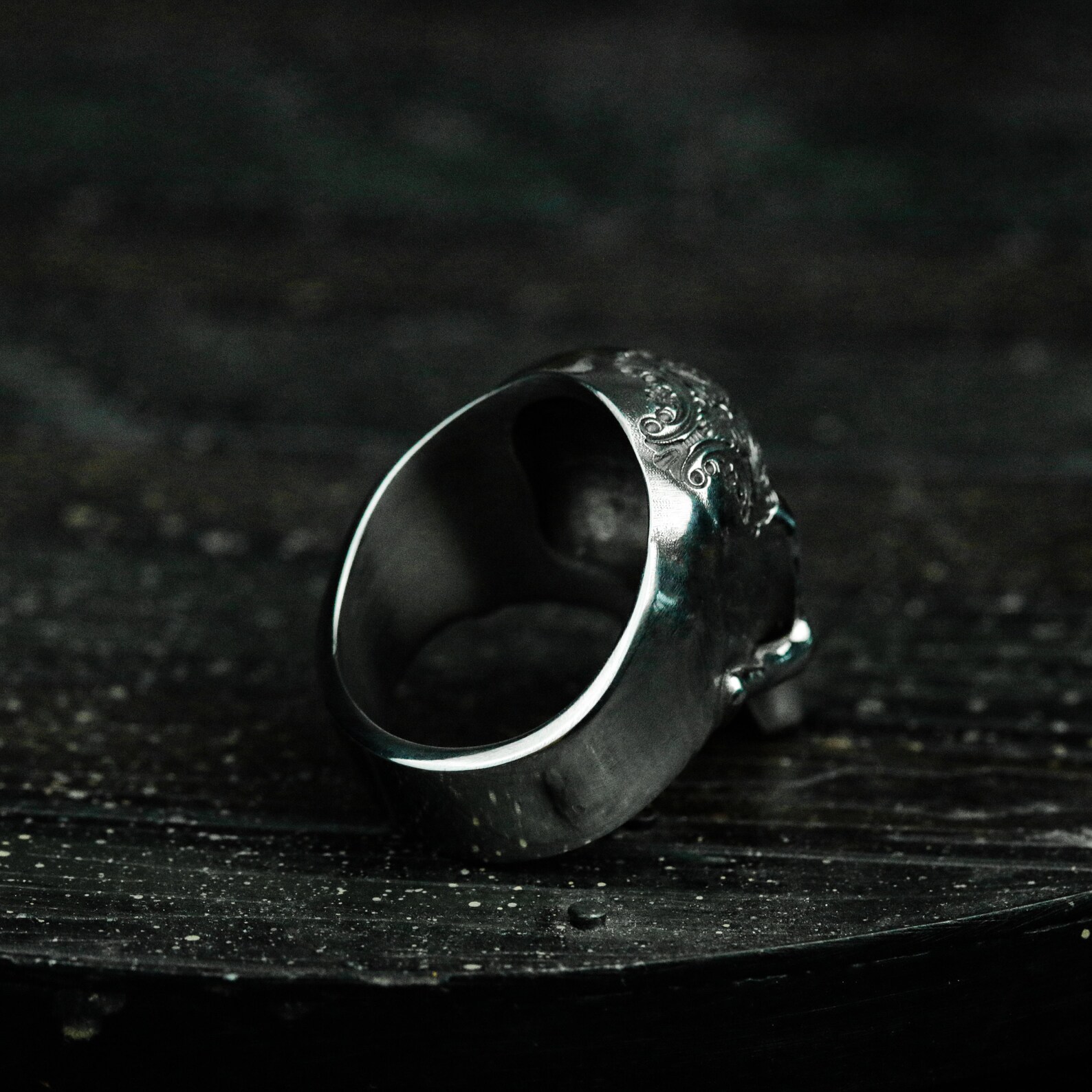 Bright Skull Silver Ring Baroque Pattern Engraved Men's Skull Silver Ring Jawless Skull Mask ...