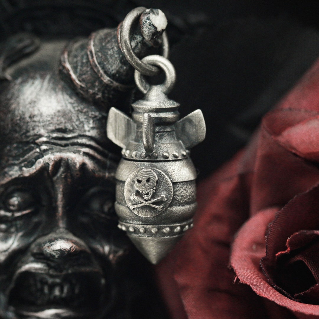 Atomic Bombs Pendant Hydrogen Gas Nuclear Weapon Memorabilia Historical ...