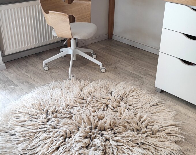Fluffy Round Tufted Wool Rug, White Shaggy Flokati Rug for Bedroom or ...
