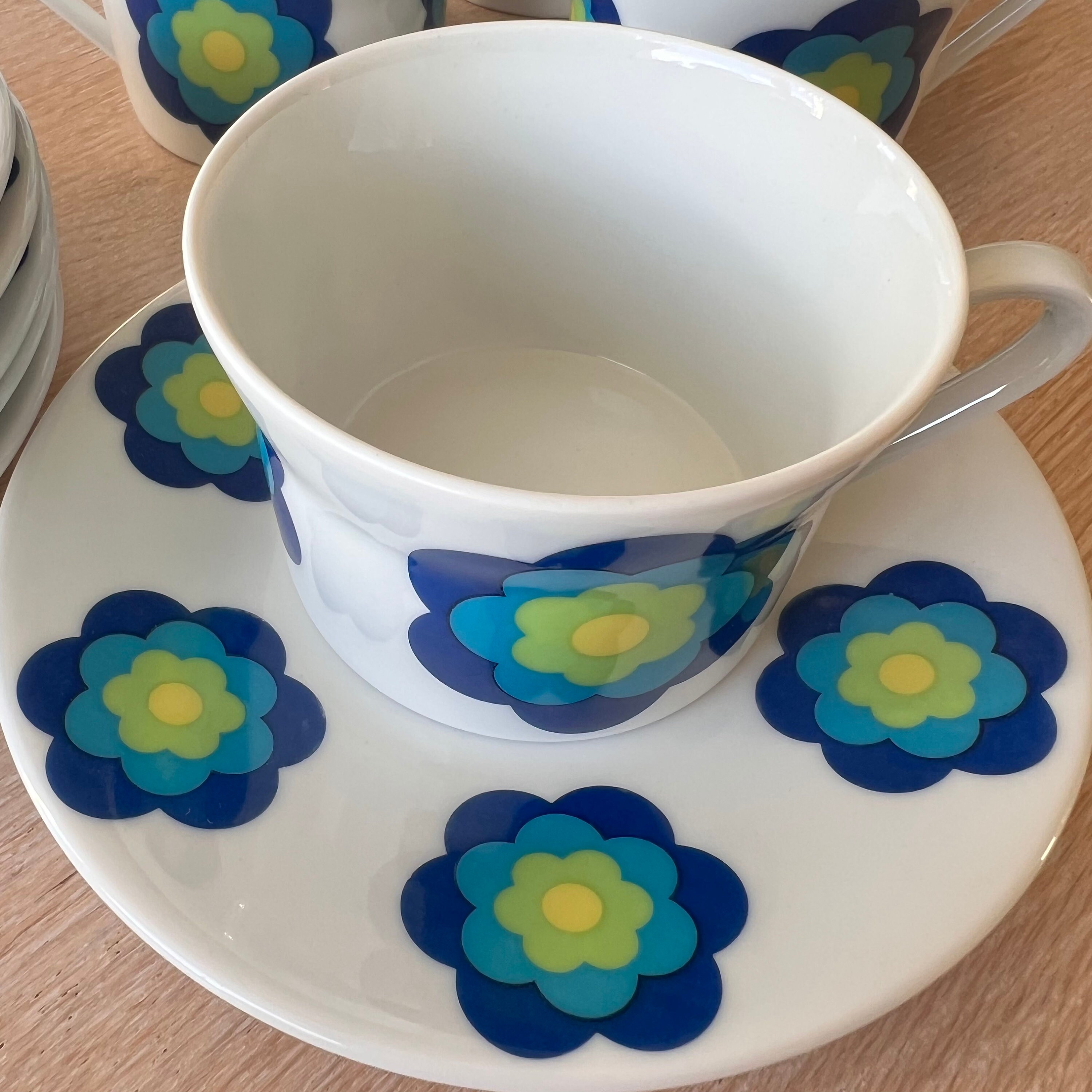 Retro Set 6 Coffee Cups or Tea Cups With Saucers White - Etsy