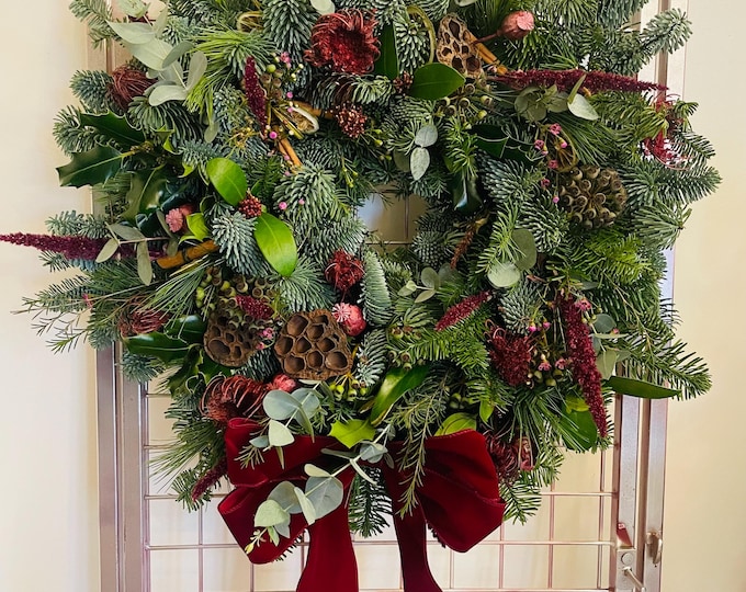 Christmas Wreath. Wreath. Front Door Wreaths. Festive Wreaths.fresh ...
