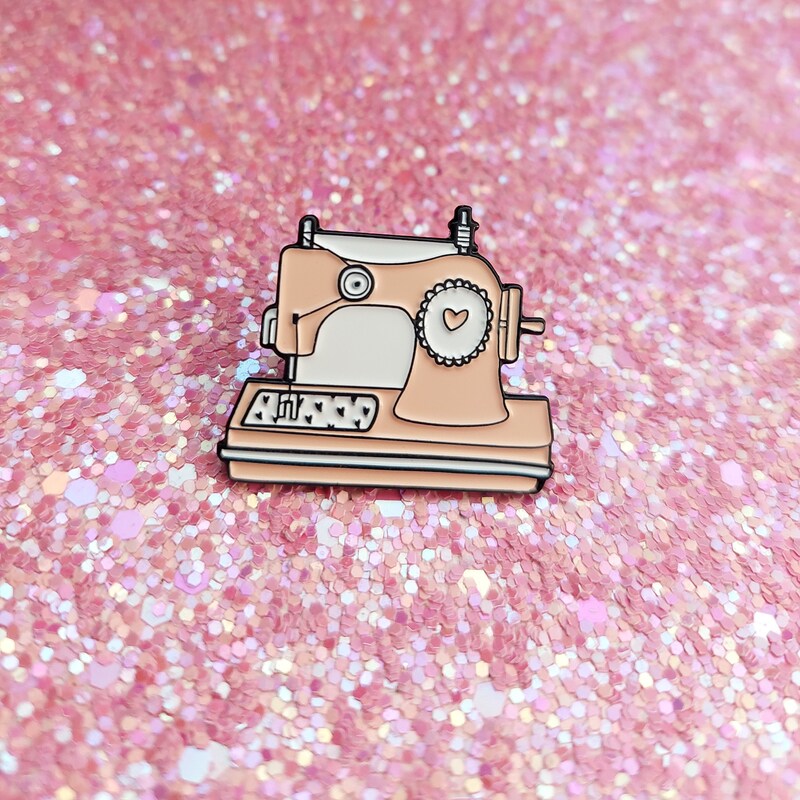Sewing Enamel Pin - Etsy