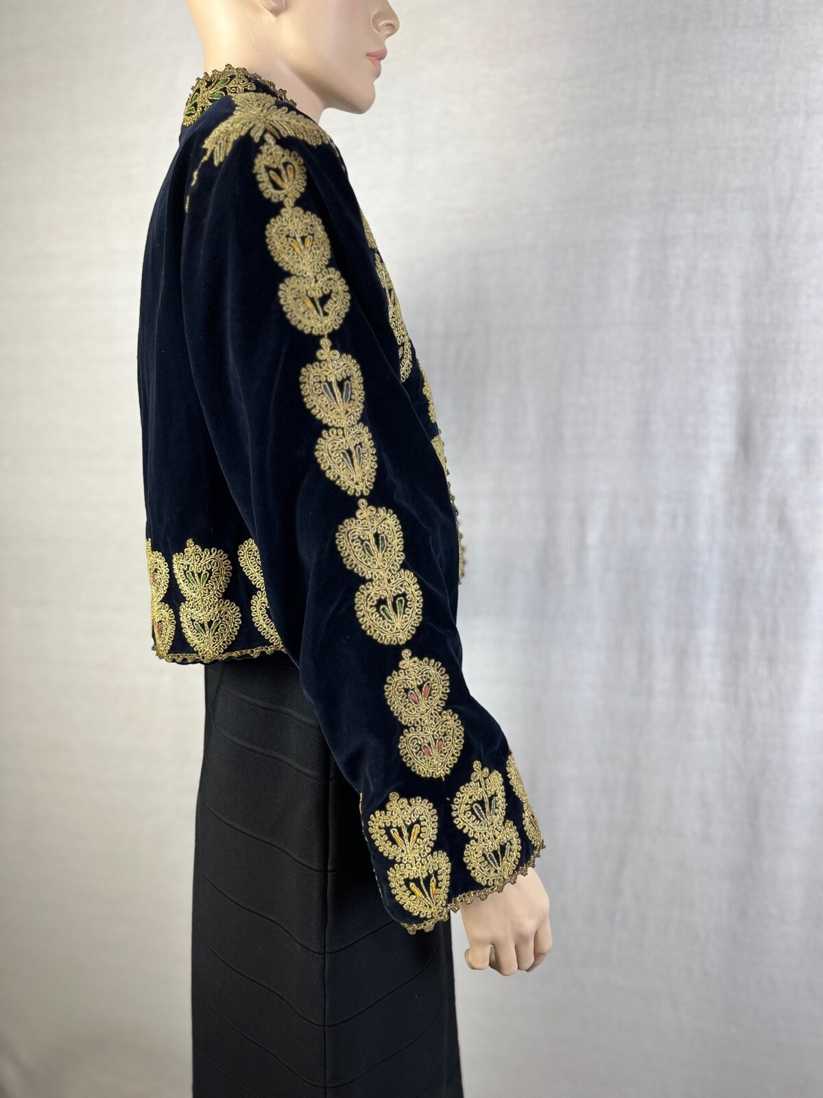 Antique Stunning Taqsireh Palestinian Velvet Jacket Bethlehem Metal ...