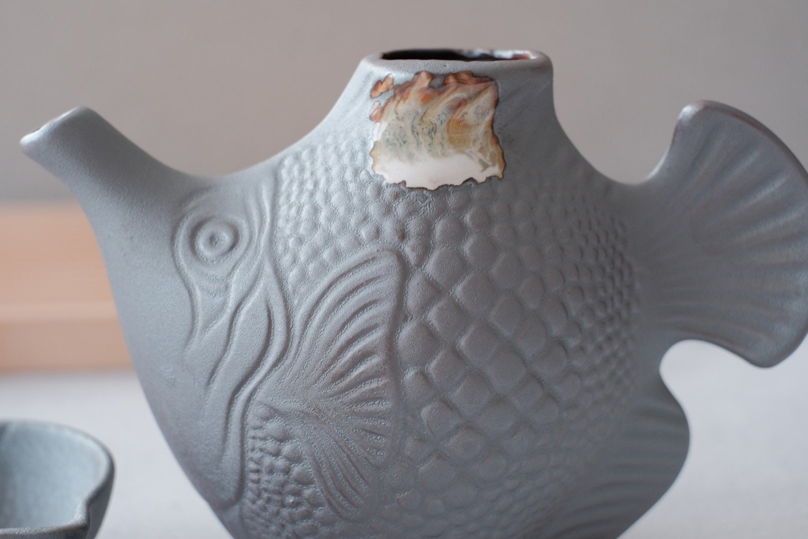Iron Glaze Fish Shape Ceramic Sake Set Wabi-Sabi Charcoal Set of ...