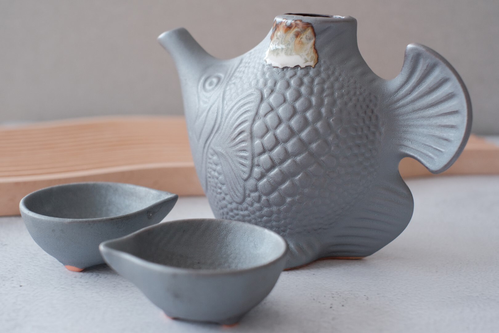 Iron Glaze Fish Shape Ceramic Sake Set Wabi-Sabi Charcoal Set of ...