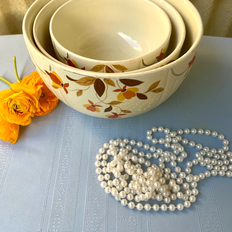 Vintage Mixing Bowls - Etsy