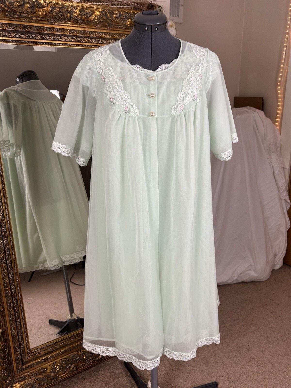 Vintage 1960s Shadowline Peignoir Set Robe Gown Sz Med Mint Green Lace ...