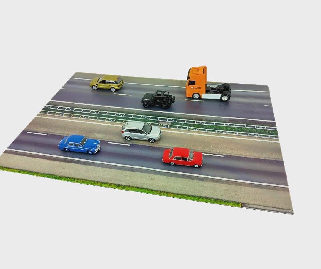 1:43 Scale Highway Road Diorama Base – Street Scene Display for Diecast ...