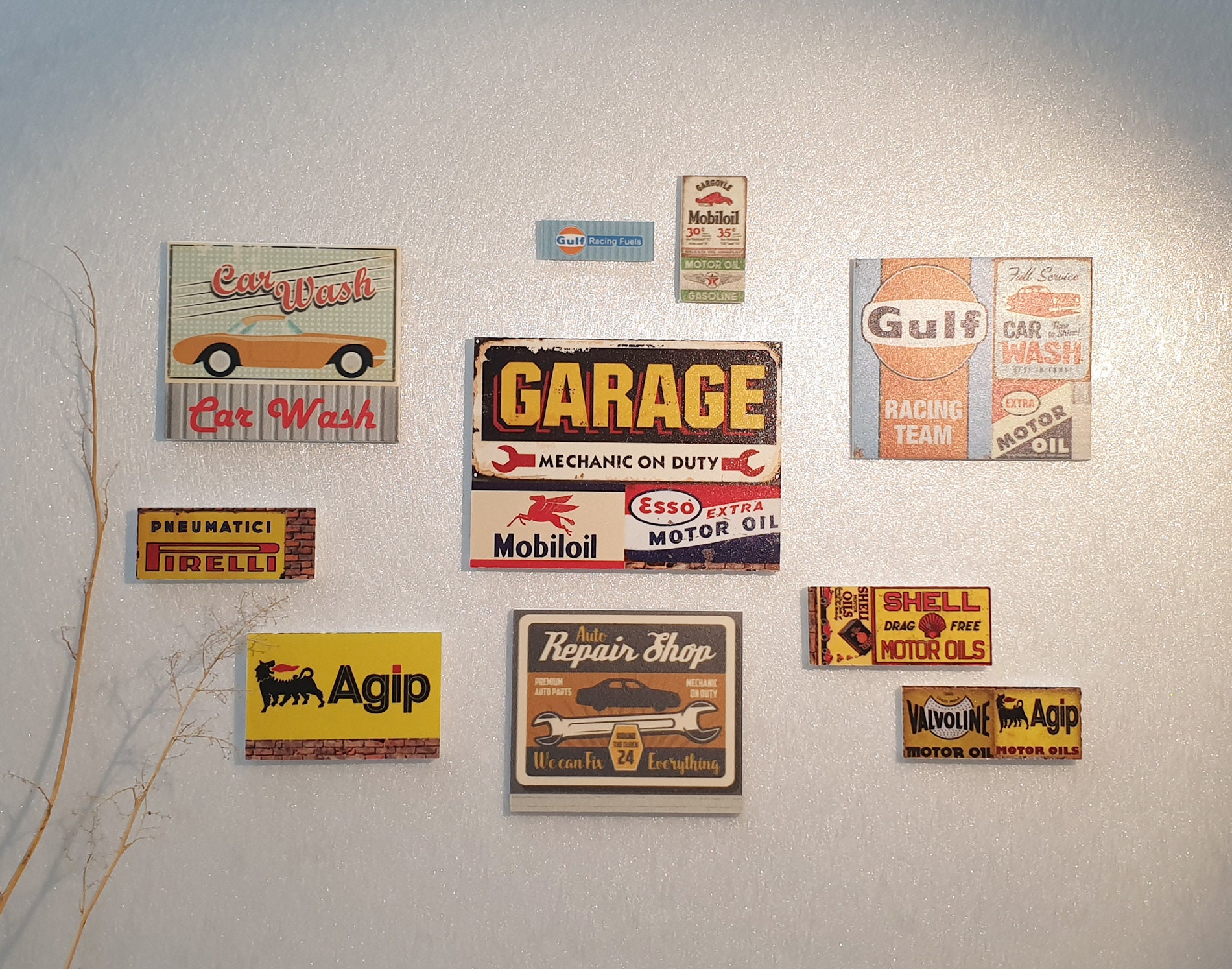 Diorama Sets of Advertising Signs. Accessories for Garage Models ...