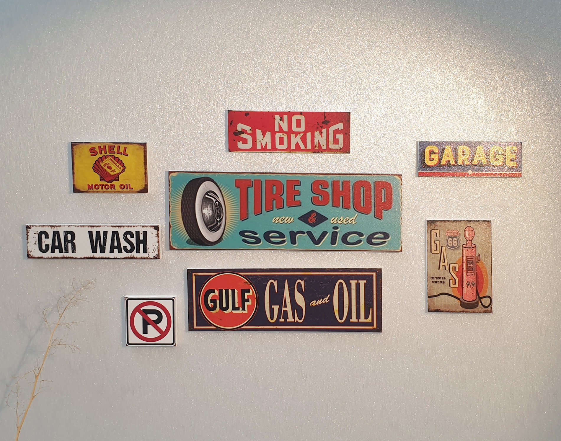 Diorama Sets of Advertising Signs. Accessories for Garage Models ...