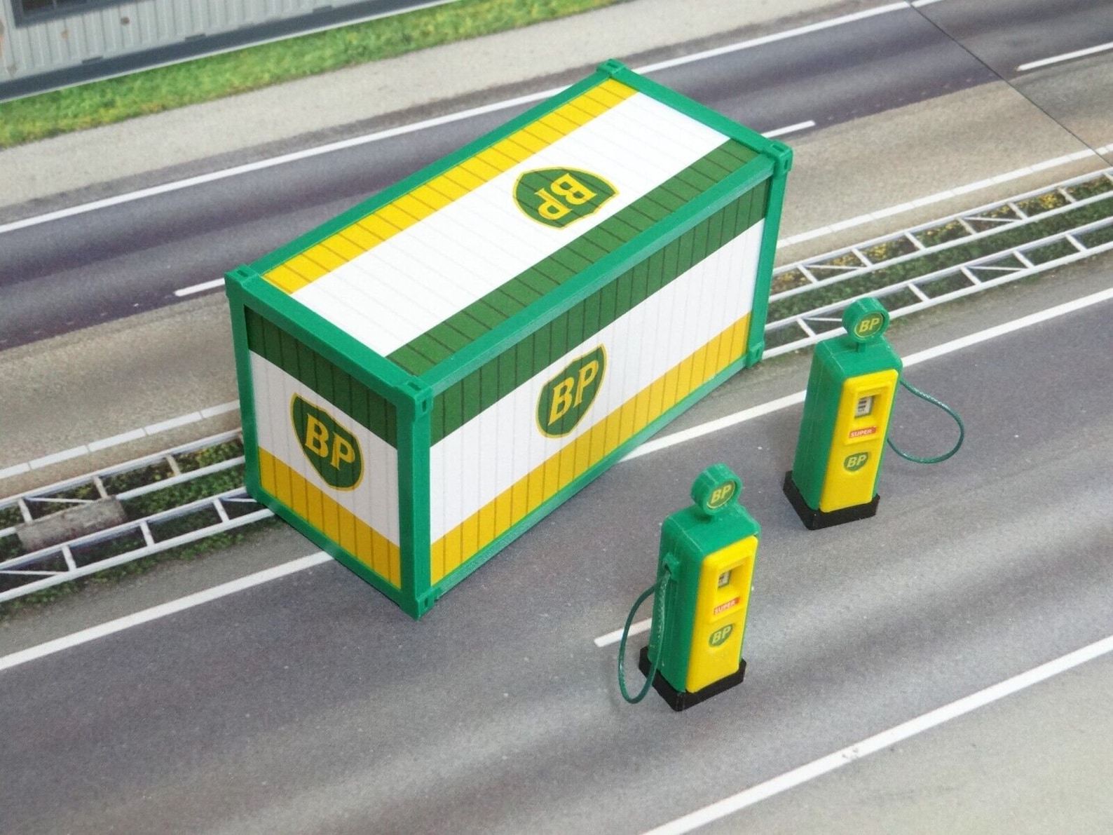 Scale 1:43 Diorama Gas Station Container Model Cars Display Decoration ...