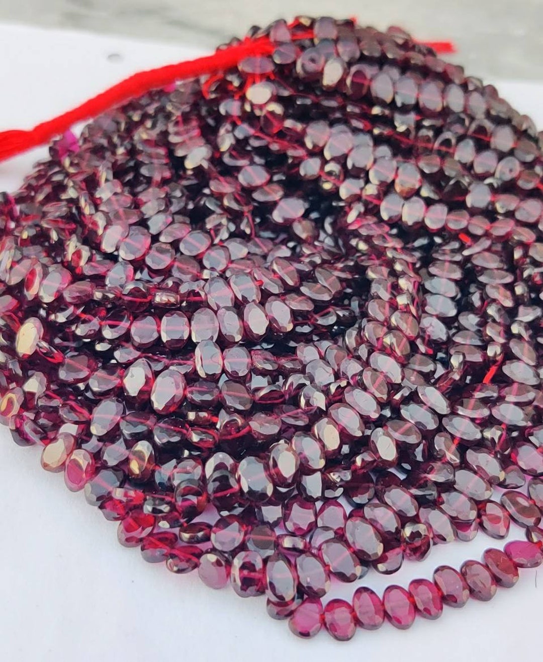 AAA Granat facettierte ovale Form, garbet fancy form Granat Briolette Form, Granat Oval 5 x 7 mm ...