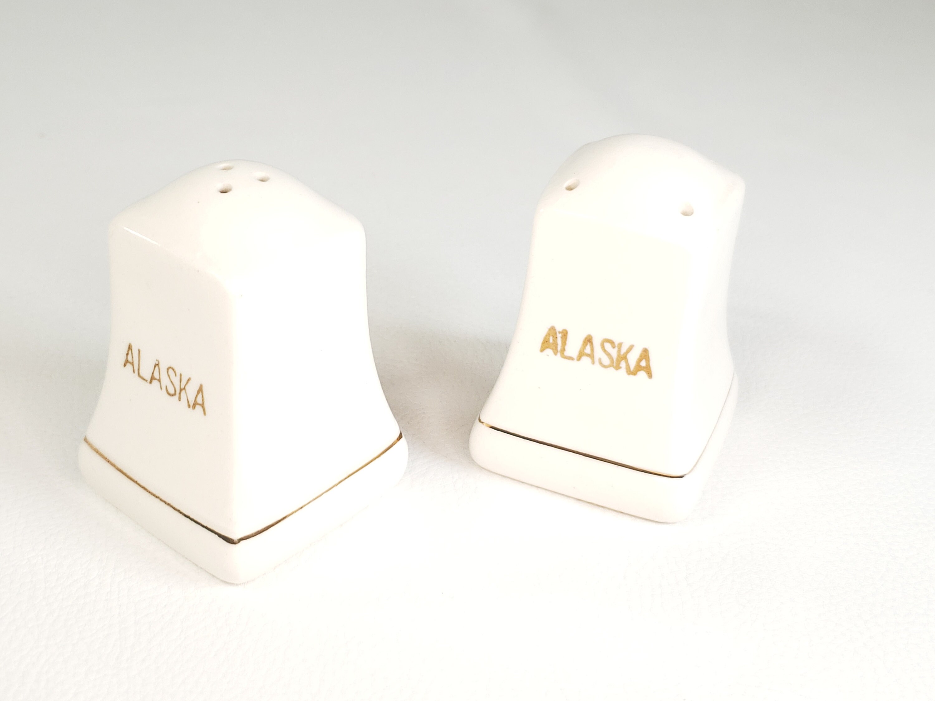 Alaska Eskimo Salt & Pepper Shaker/made in Japan - Etsy