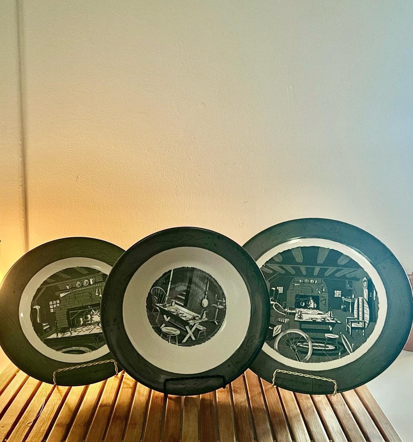 Set of Colonial Homestead Plates and Bowl - Etsy