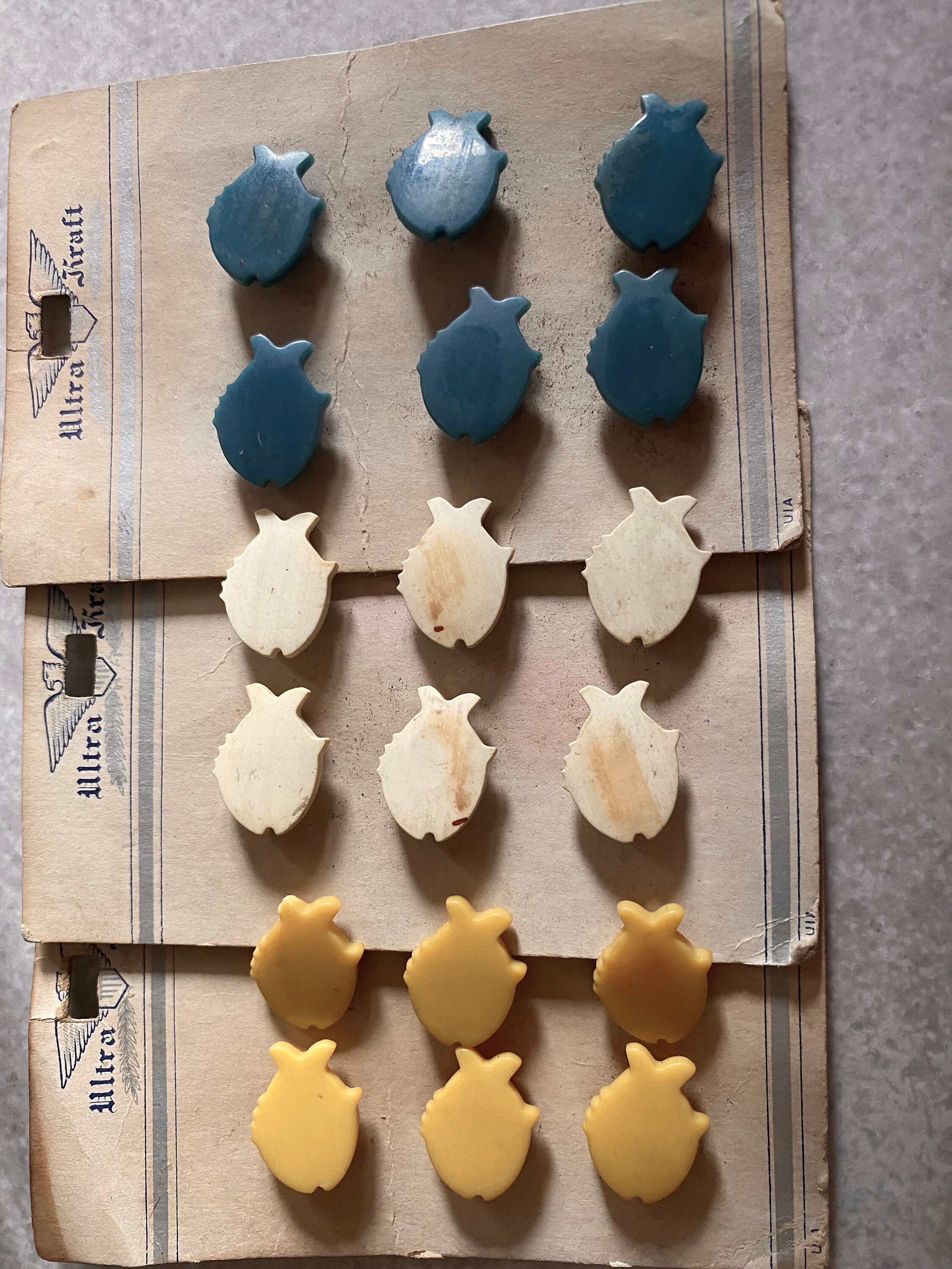 Teal BLUE MOON BAKELITE Set of Six 1930’s Realistic Scarce Fish Buttons ...