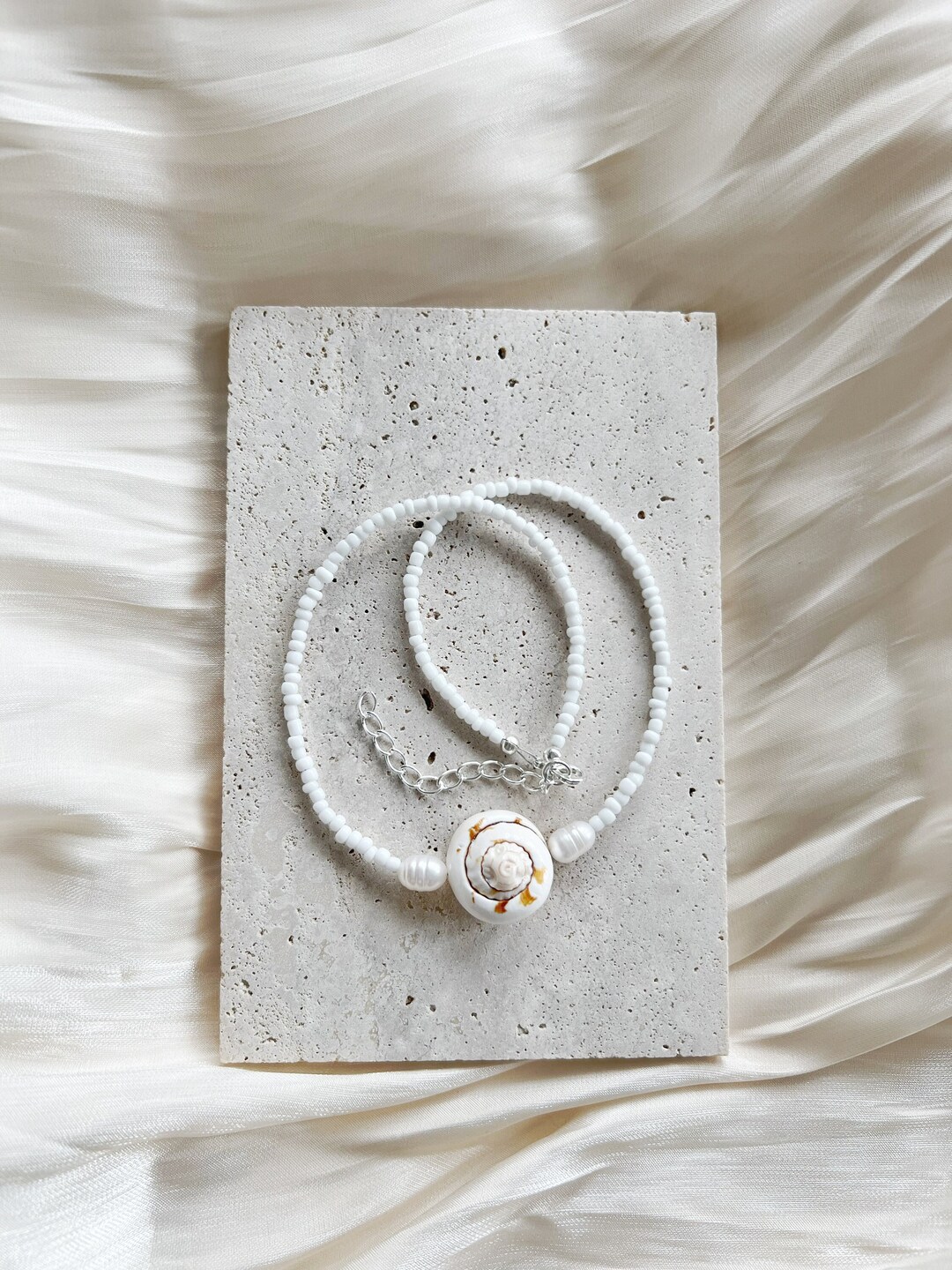 White Seed Bead Necklace or Choker With Seashell and - Etsy
