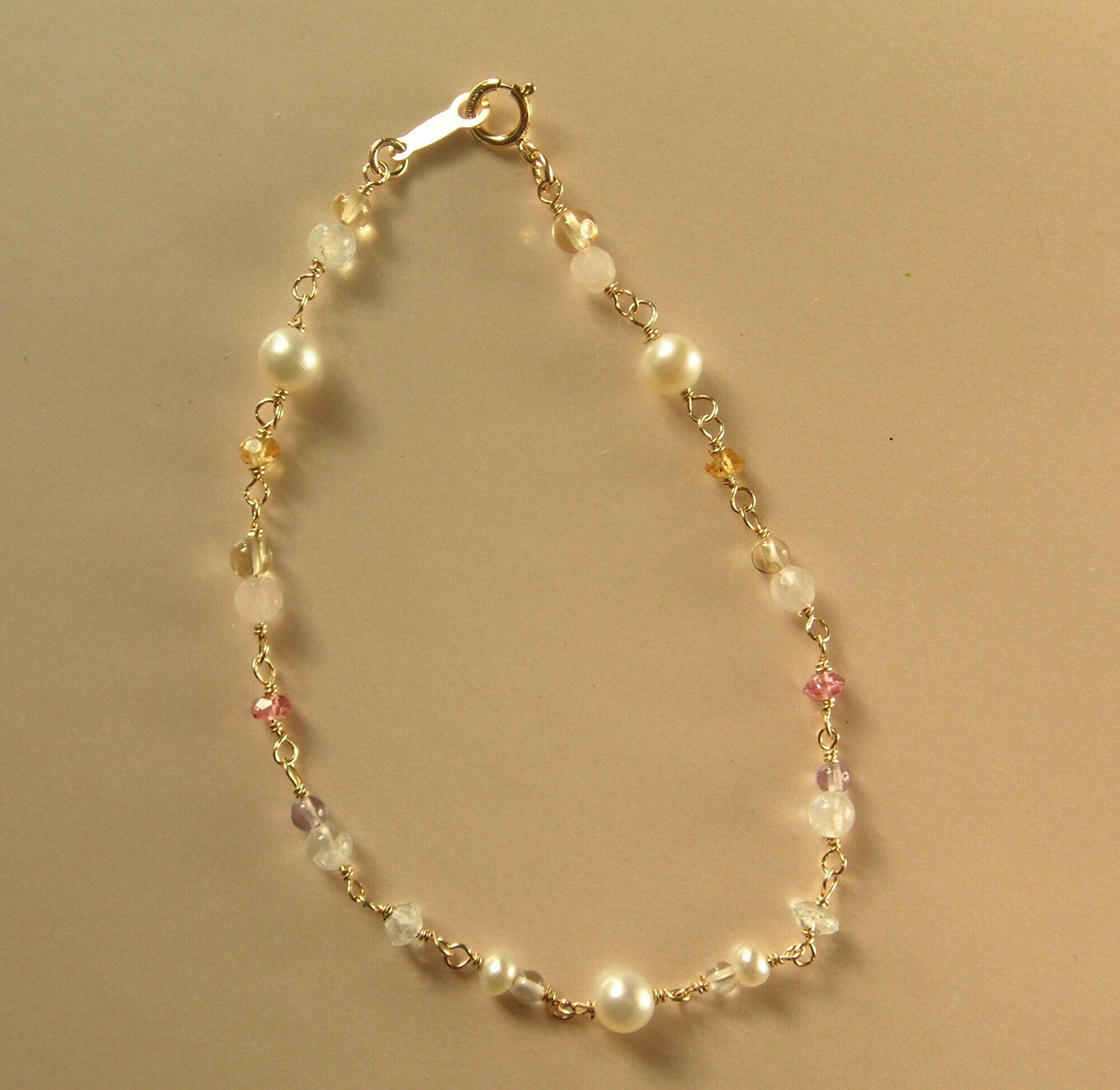 Pulsera delicada de piedras preciosas / Joyería hecha a mano / Pulseras ...