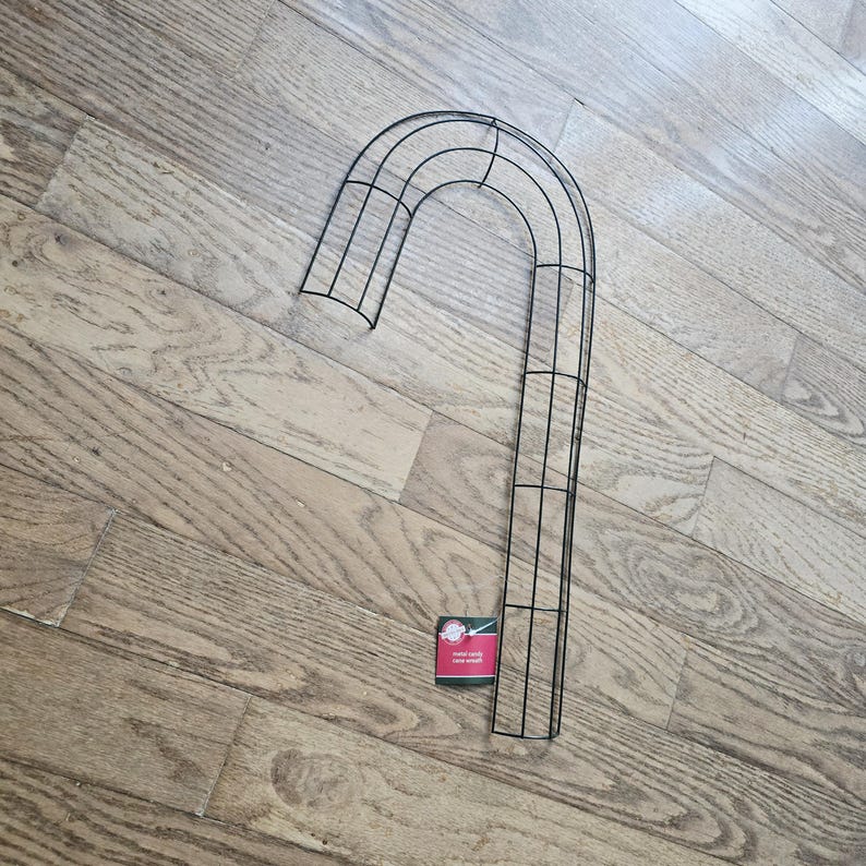 Candy Cane Wreath Form - 3D Wreath Frame for Christmas Door Hanger - Etsy