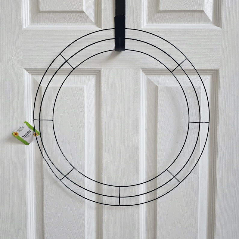 18" Wreath Frame - 3D Wreath Form for DIY Deco Mesh, Burlap, and Yarn ...