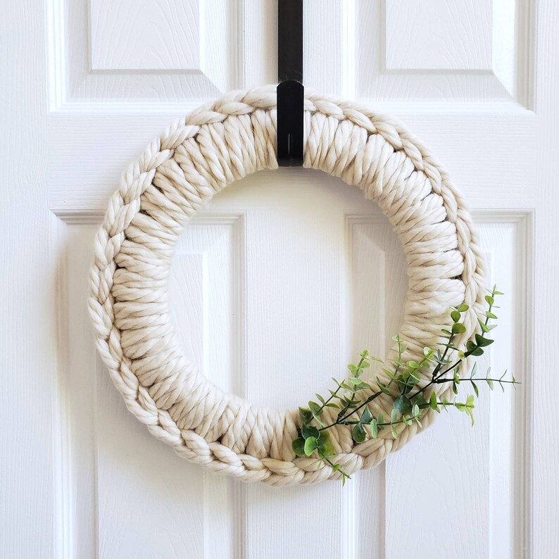 Chunky Crochet Wreath With Eucalyptus Chunky Knit Wreath With | Etsy