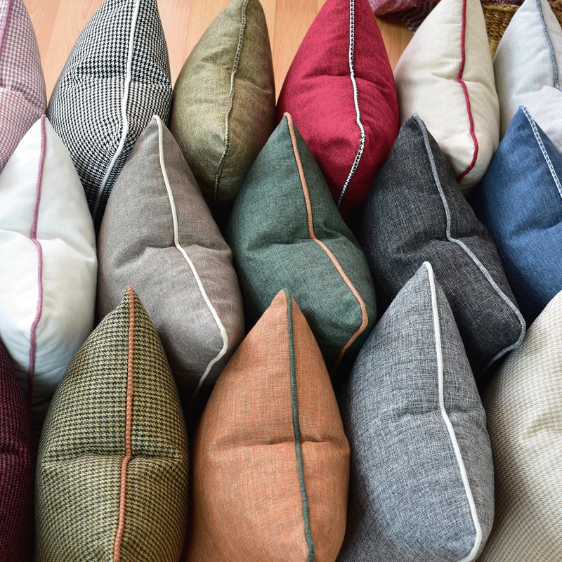 22 Throw Pillow Black - Etsy