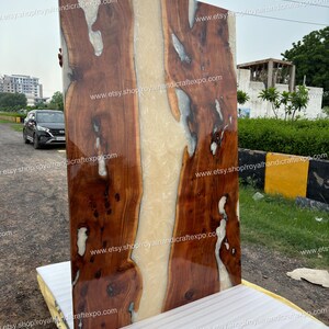 White Resin Epoxy Acacia Wood Dining Tabletop, Epoxy Living Room Table ...