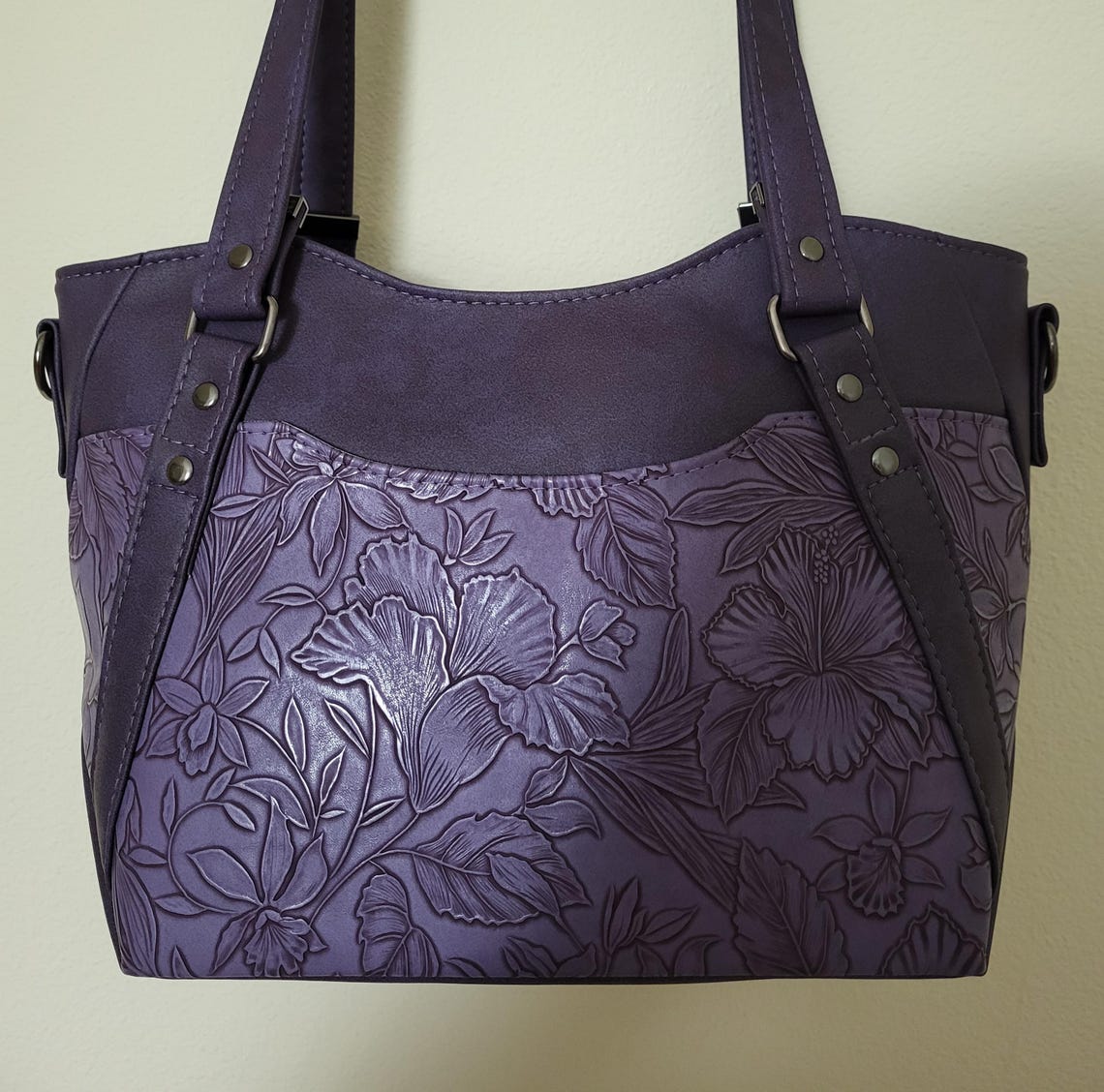 Beautiful Purple Purse/crossbody/shoulder Bag With Embossed Floral ...