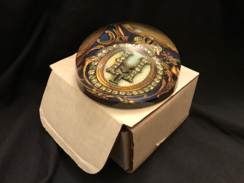 Crown & Jewels Paperweight by DURWIN RICE New York 179 - Etsy