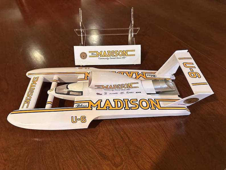 2025 - New 1/25th Scale Miss Madison Mechanical Unlimited Hydroplane ...