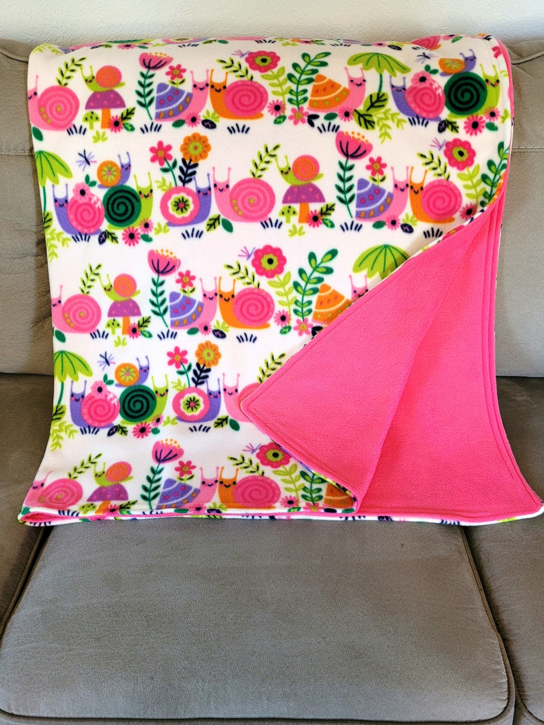 Baby Blanket, Snales, Flowers on Flannel, Youth, Crib, Handmade. (38x60 ...