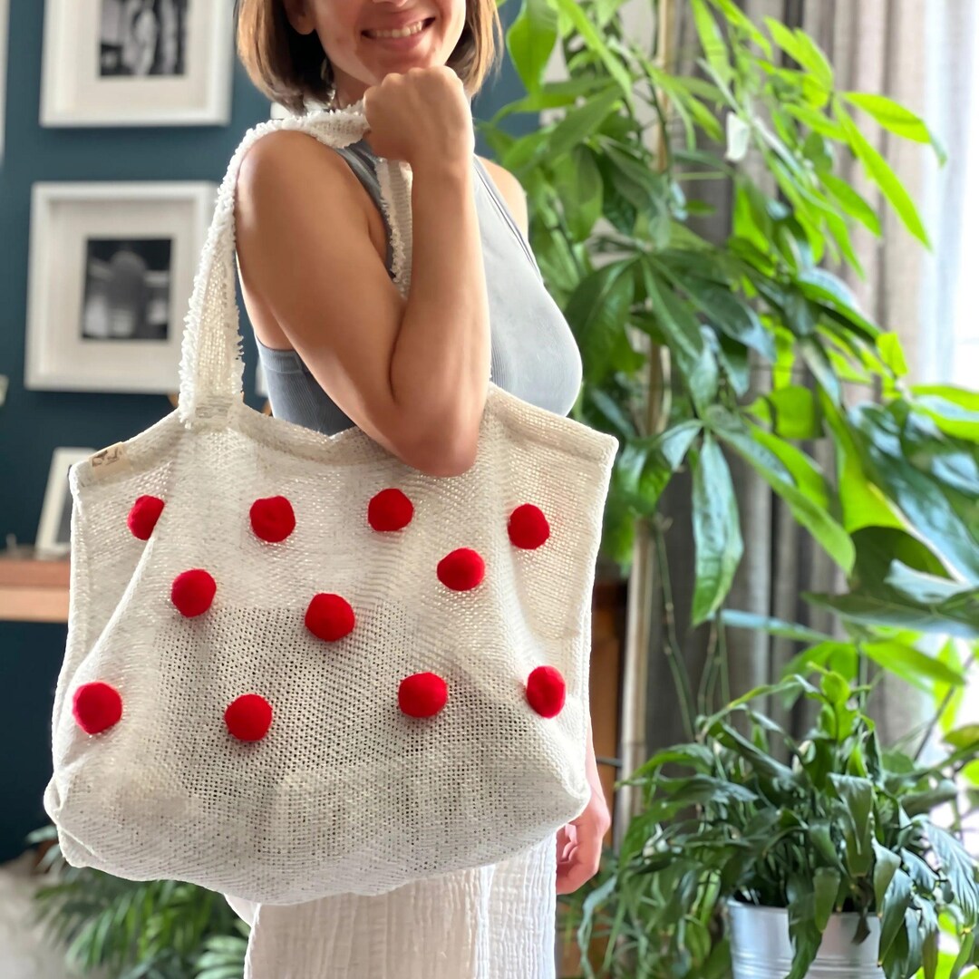 Summer Women Mesh Bag: Natural Stylish Beach Bags, Handmade Red Pompom ...