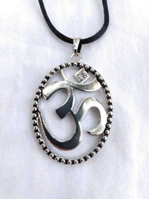 Om Symbol Necklace | Etsy
