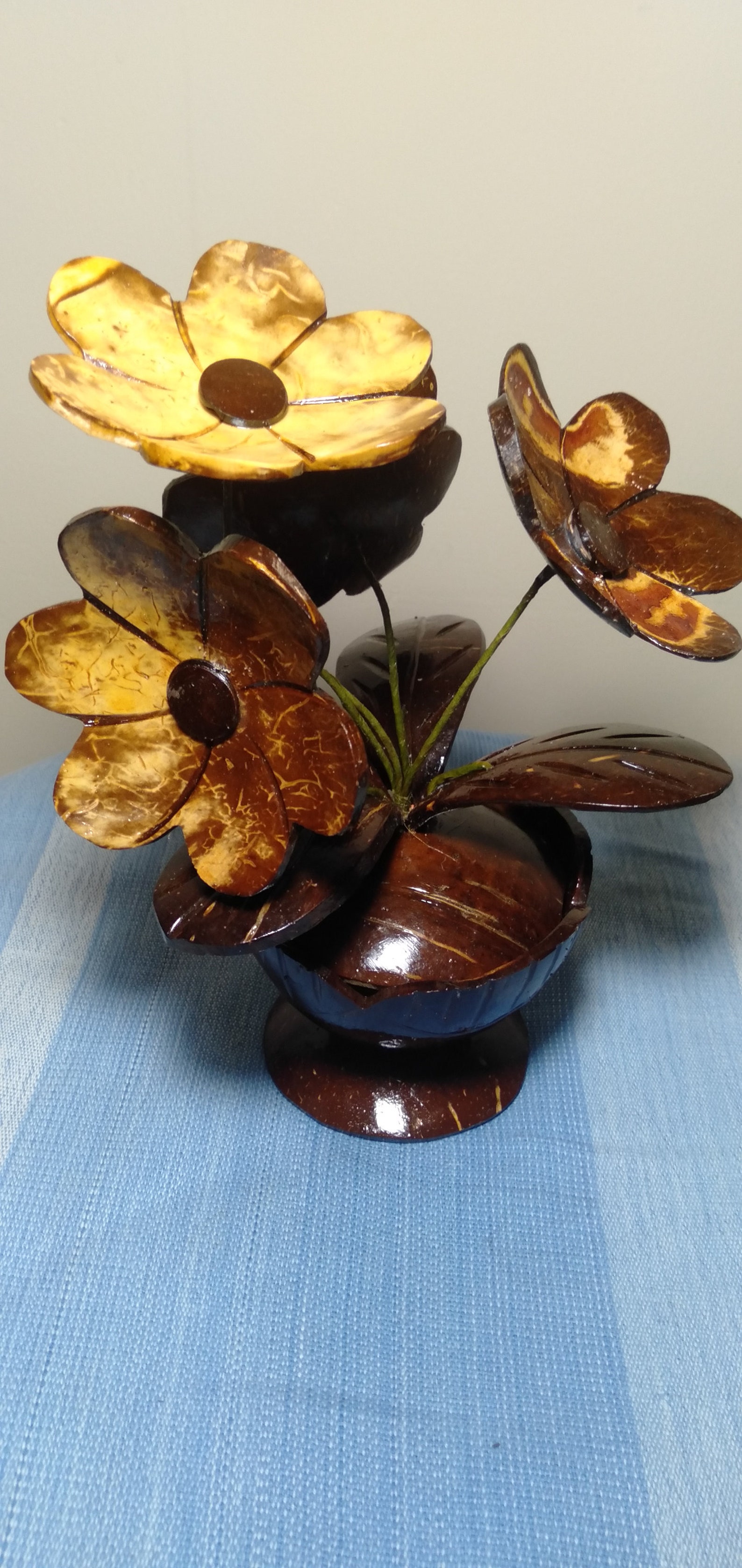 Eco-friendly Natural Coconut Shell Flowers Bunch Home / Office Deco ...