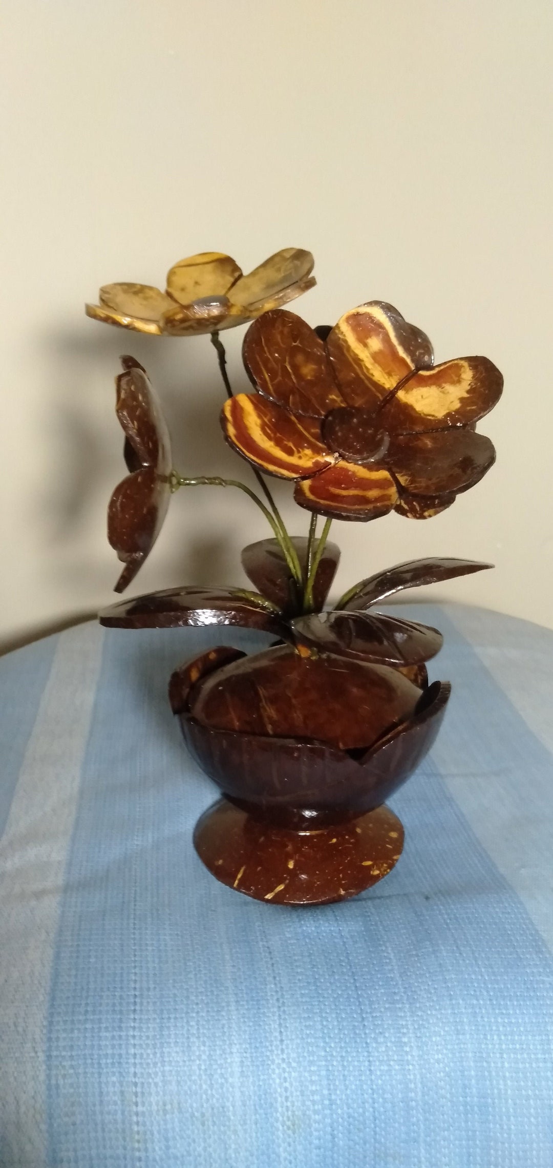 Eco-friendly Natural Coconut Shell Flowers Bunch Home / Office Deco ...