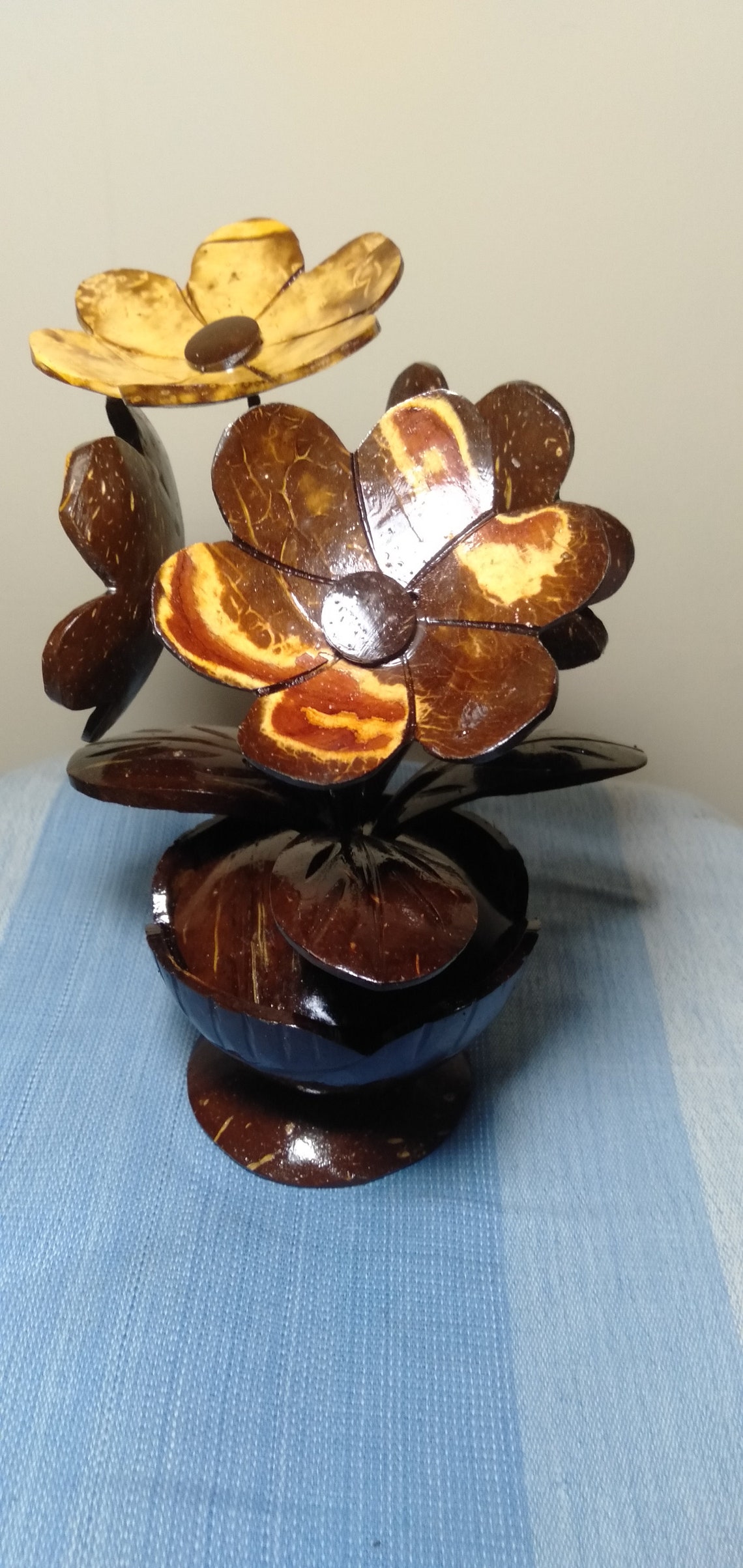 Eco-friendly Natural Coconut Shell Flowers Bunch Home / Office Deco ...