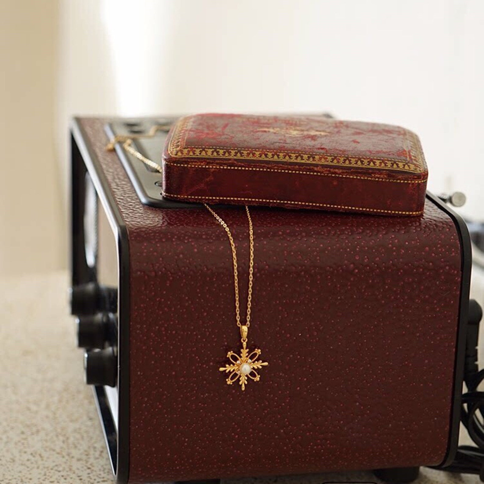 Dainty Snowflake Necklace Vintage Snowflake Necklace - Etsy