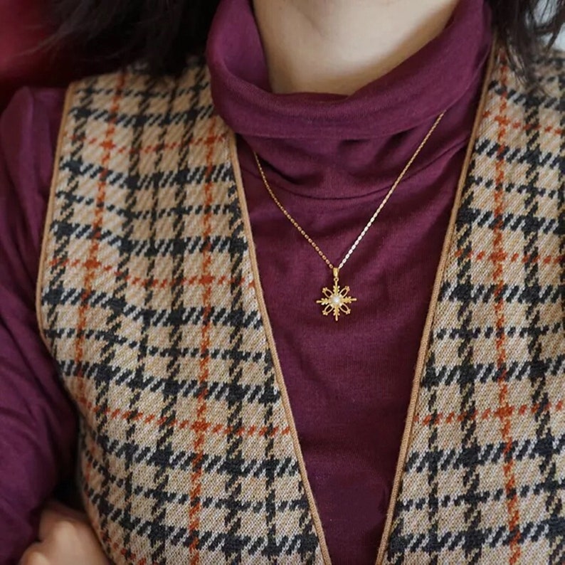 Dainty Snowflake Necklace Vintage Snowflake Necklace - Etsy