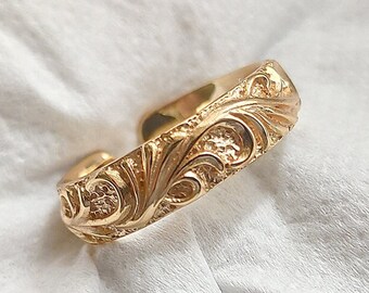 Embossed Ring - Etsy