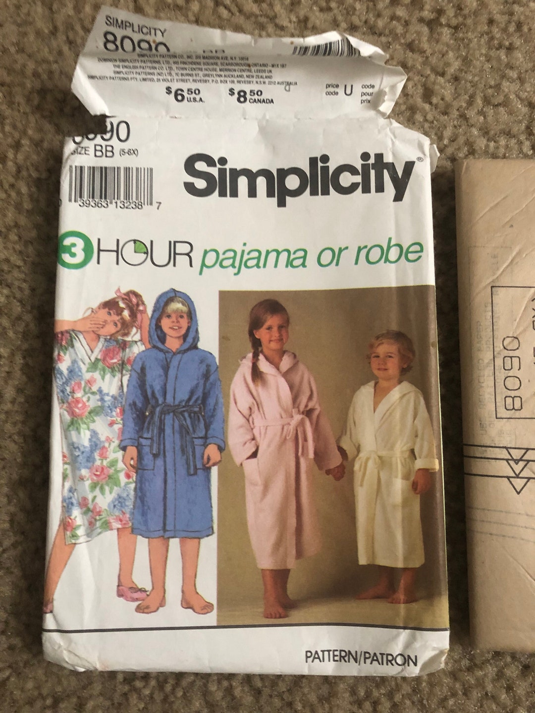 Simplicity 8090 Childs Pajamas in 2 Lengths, Nightshirt & Robe and Tie ...