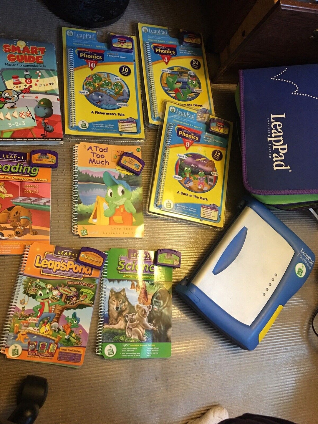Leap Frog Leap Pad Learning System 8 Books 8 Cartridges Carrying Case ...