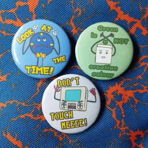 Don't Hug Me I'm Scared Badges Don't Hug Me I'm Scared Pins DHMIS ...