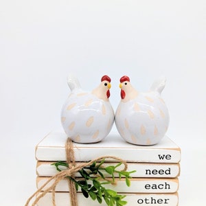 White Hen Ceramic Figurine - Set of 2 | Rooster Chicken Hen Statue ...