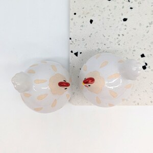 White Hen Ceramic Figurine - Set of 2 | Rooster Chicken Hen Statue ...