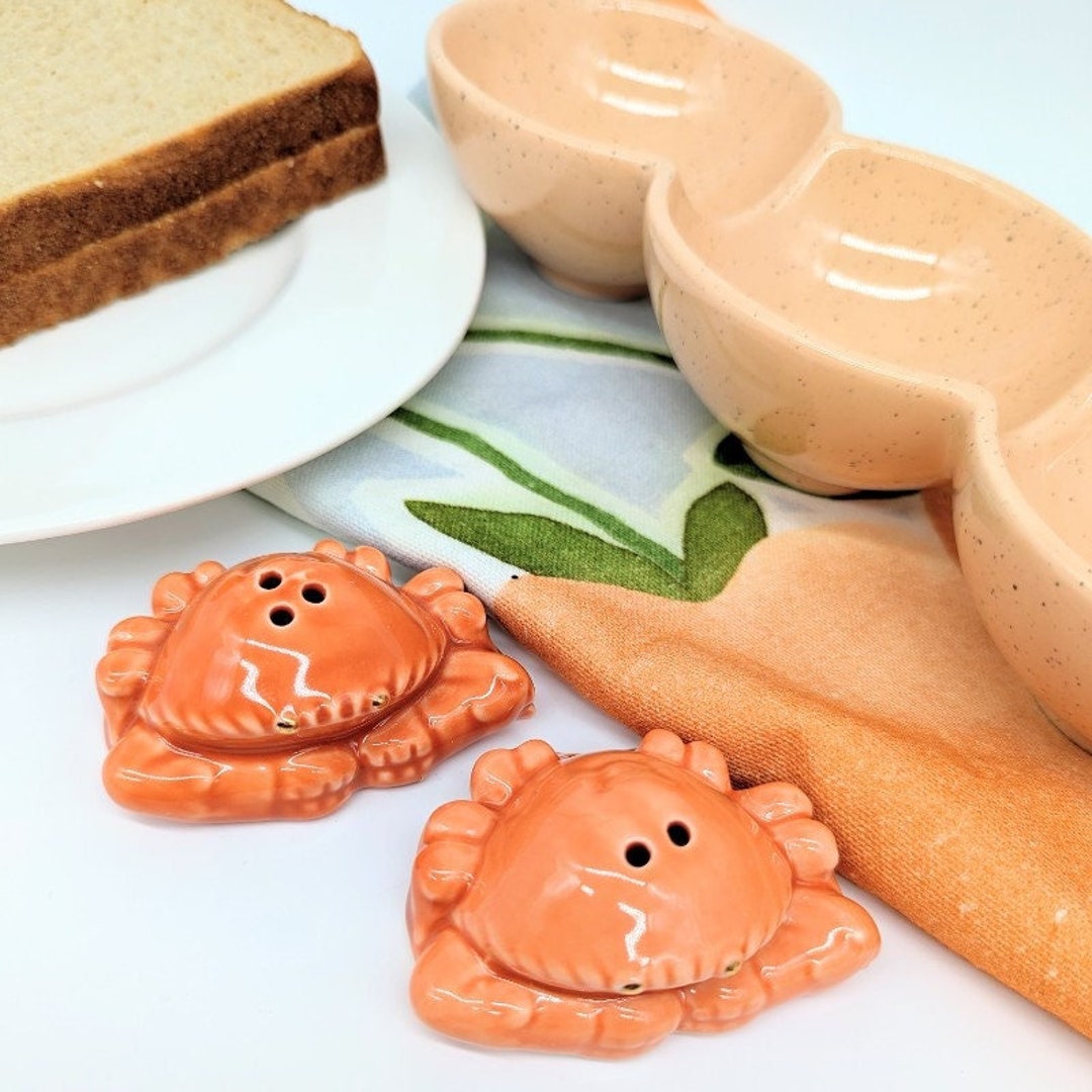 Ceramic Crab Salt and Pepper Shaker Set | Crab Gifts | Crab Home Decor ...