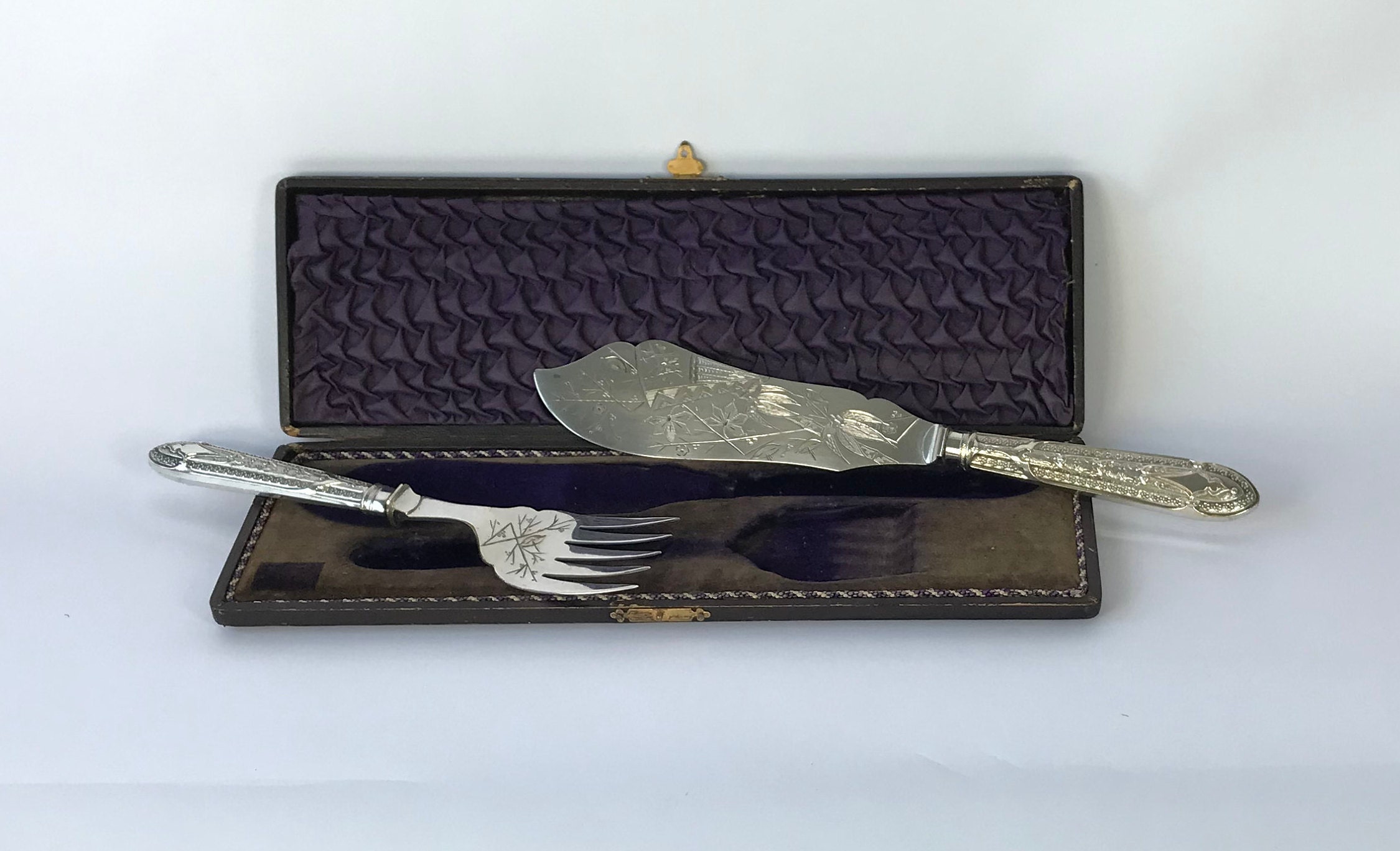 Superb Boxed Set of Antique Victorian Silver-plate Fish Servers. Bright ...