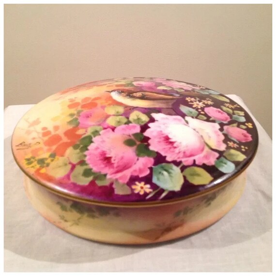 Vintage 8" Limoges Porcelain Powder/ Dresser Box sign… - Gem