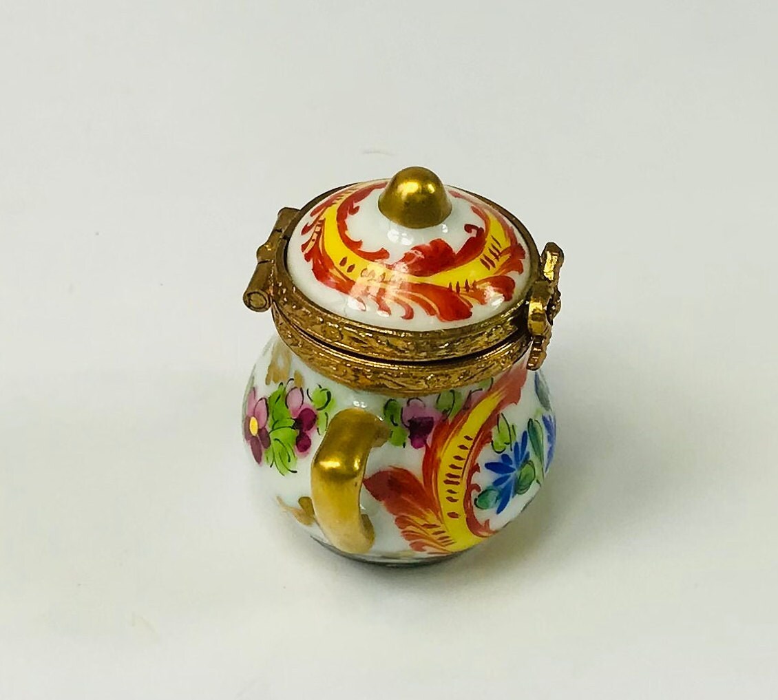 Vintage Limoges Hand Painted Pill/patch/trinket Box. in the - Etsy