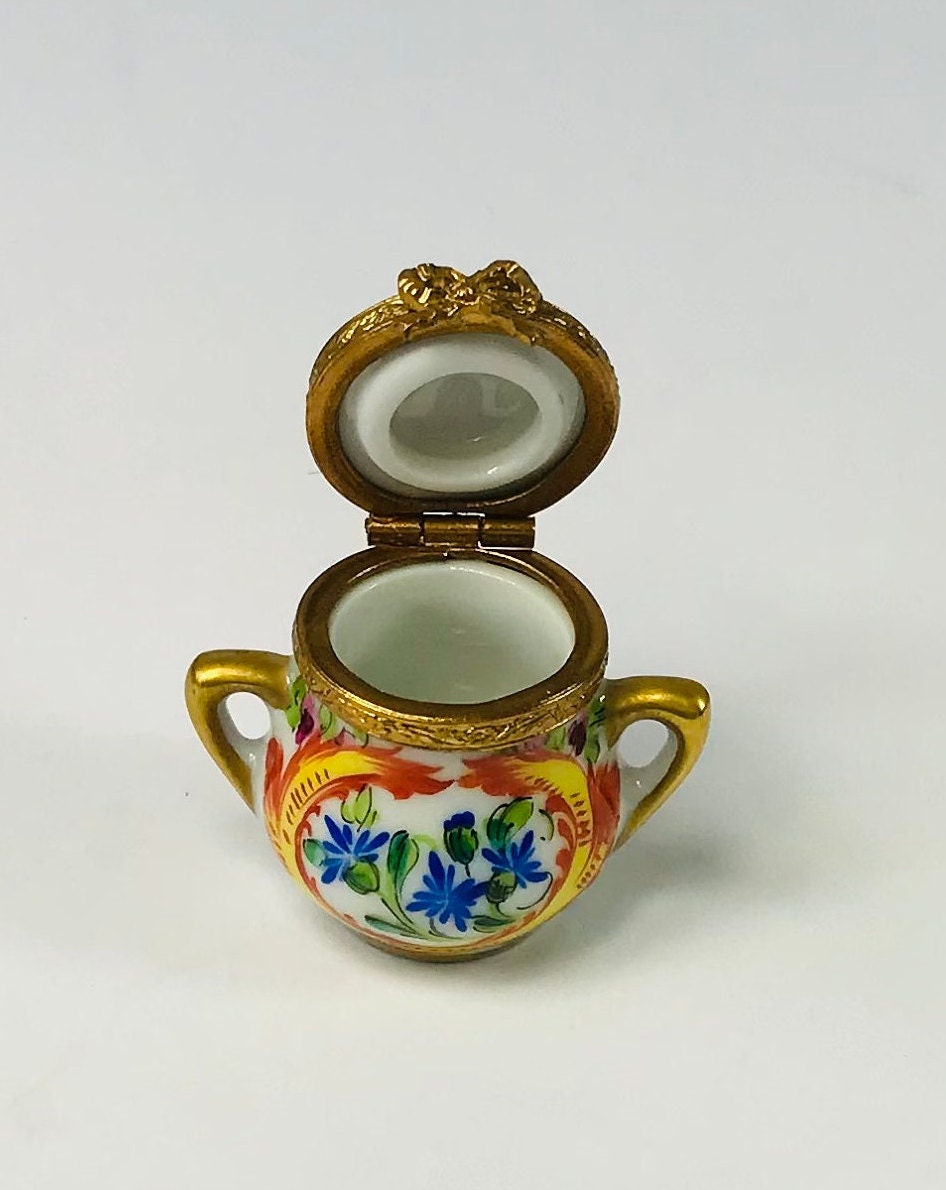 Vintage Limoges Hand Painted Pill/patch/trinket Box. in the - Etsy