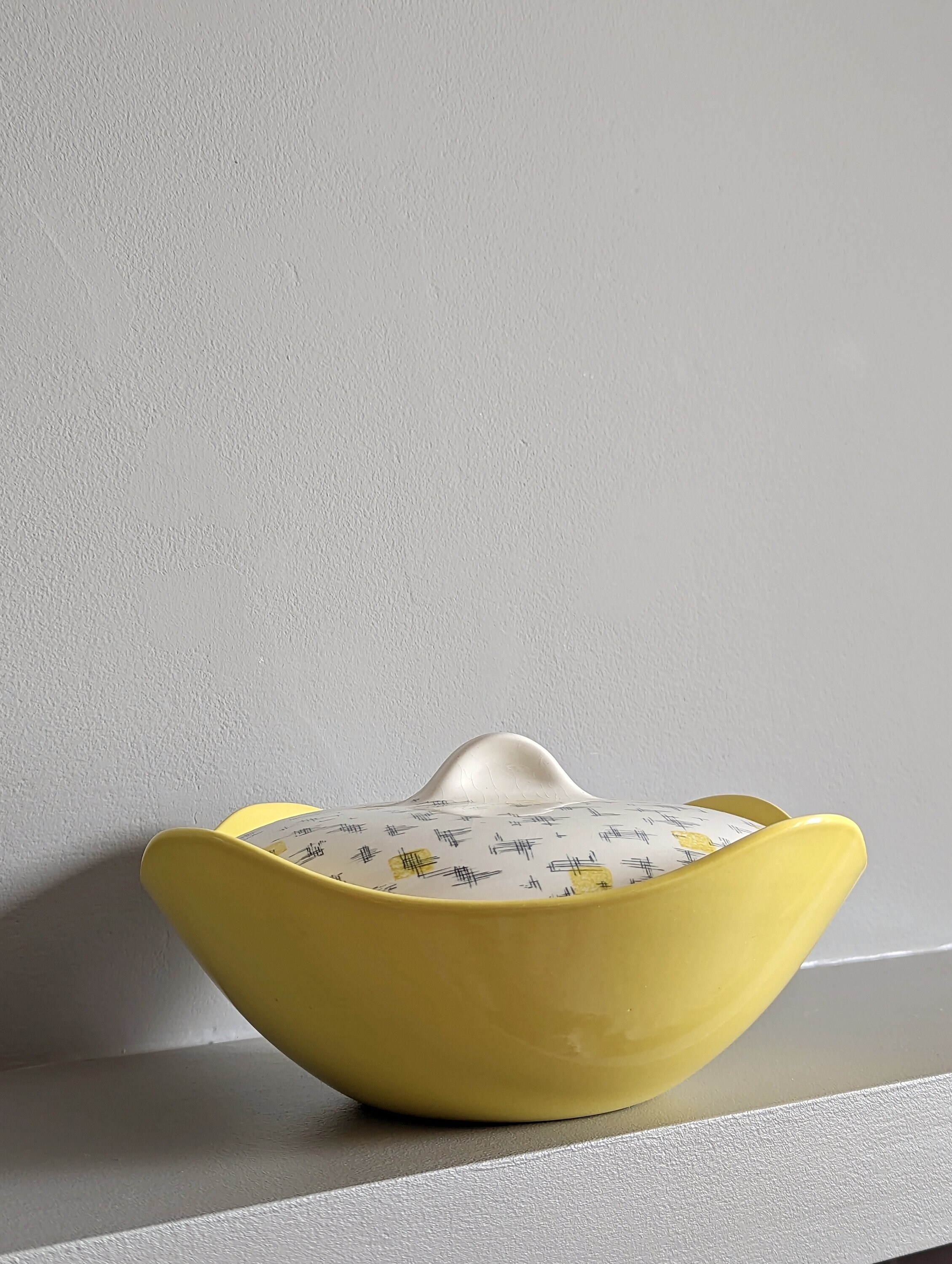 Iconic Mid-century Midwinter Pottery Savanna by Jessie Tait Tureen and ...